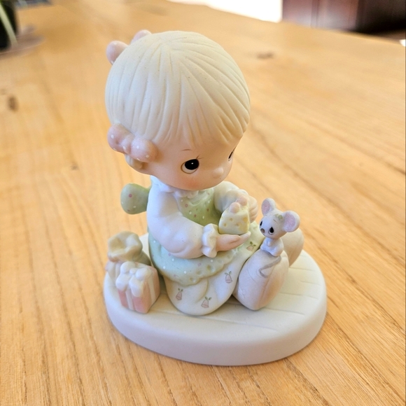 Precious Moments | Accents | Precious Moments 984 Love Is Kind Figurine ...